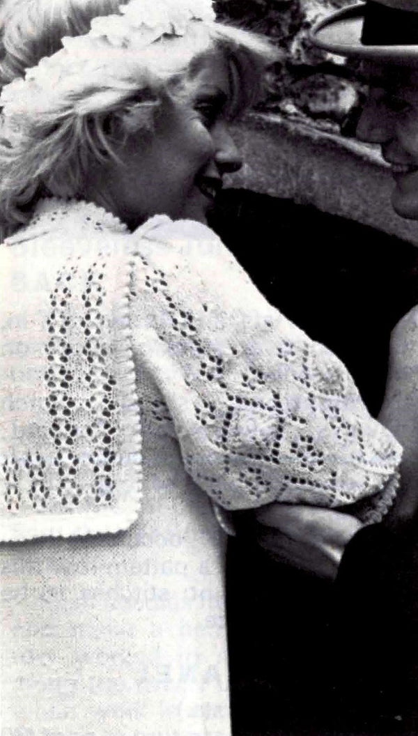 Knitted Wedding Dress Pattern, Lace Detail | ChicVintagePatterns
